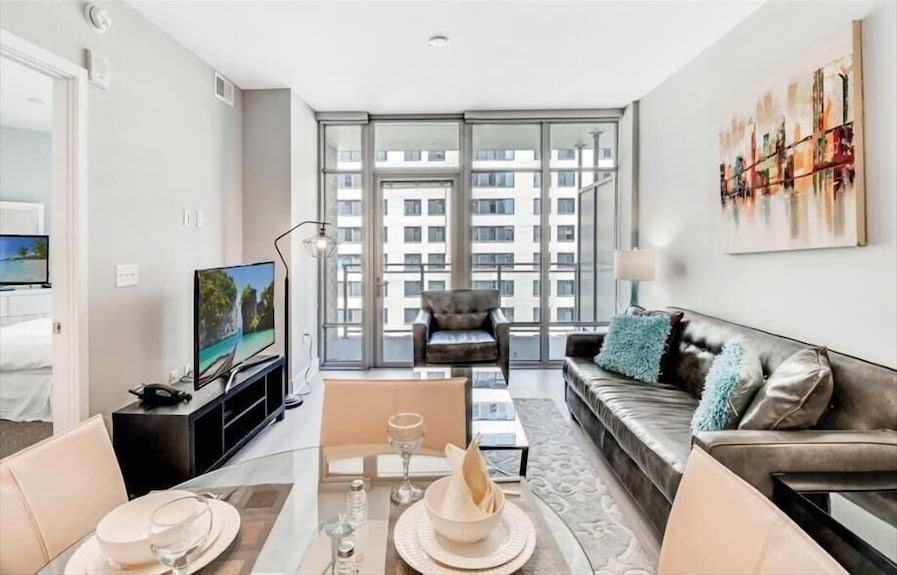 Steps To Metro | Full Kitchen + W/d | Near Chevy Chase| By Gls - Washington, DC