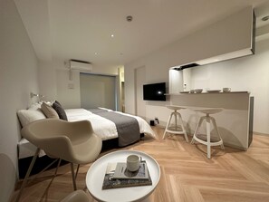 Secretária adequada para computadores portáteis, ferro/tábua de engomar 