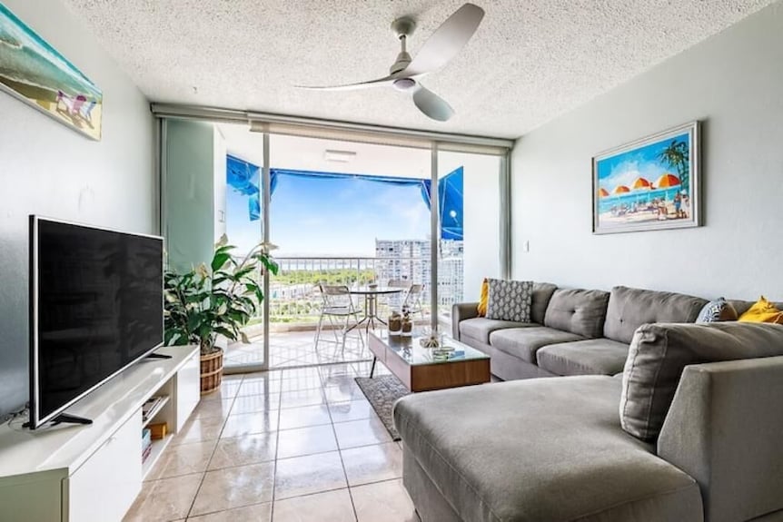 Chic Isla Verde Condo In Beachfront Building With Pool And Trusted Local Hosts - Porto Rico