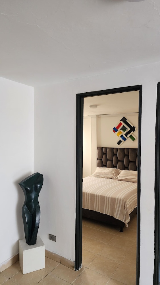 Apartamento Low Cost Ubicado Cerca Al Poblado, Medellín - Sabaneta
