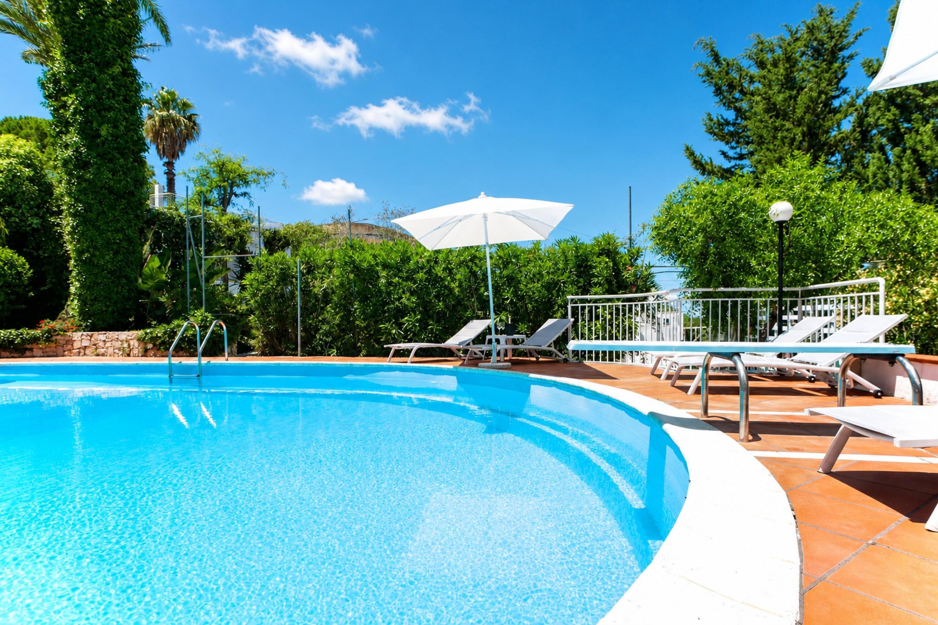 Vila standard, 6 quartos, sacada (Villa Nice Dream With Pool And) | Piscina | Piscina externa sazonal