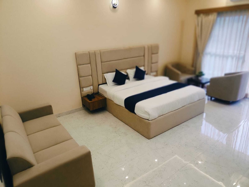 Gorgeous 6-bedroom Villa With Ac And Wifi In Udaipur - Udaipur
