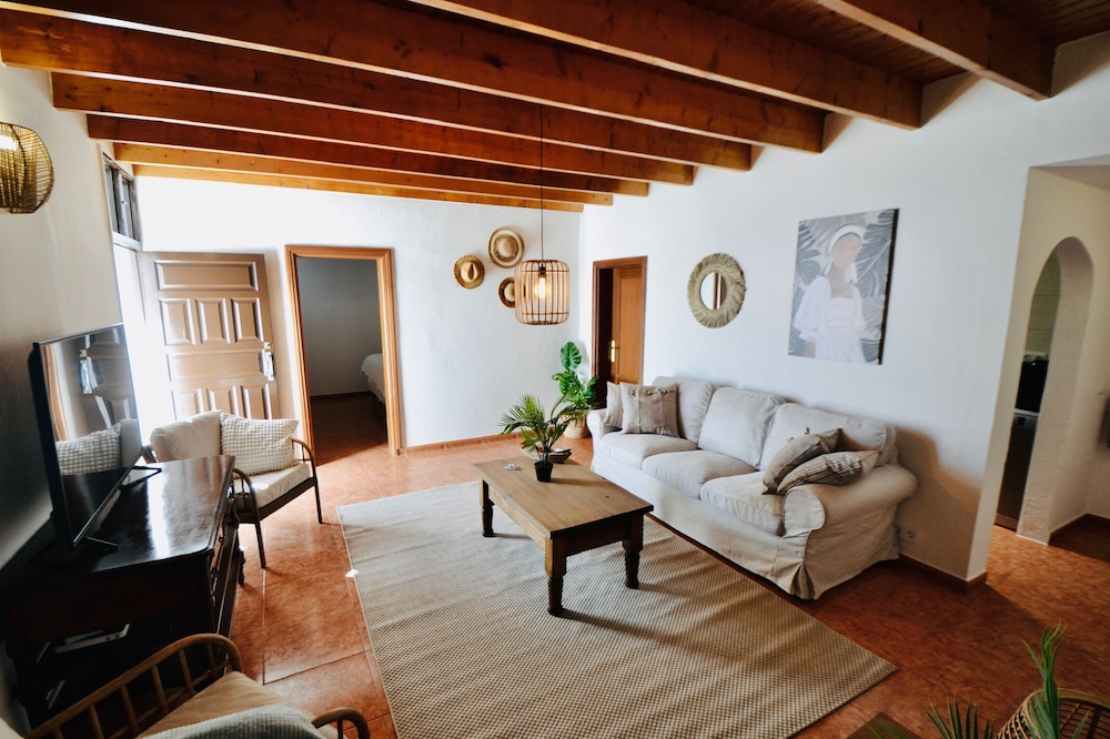 Palm Leaf Mogan - Mogán