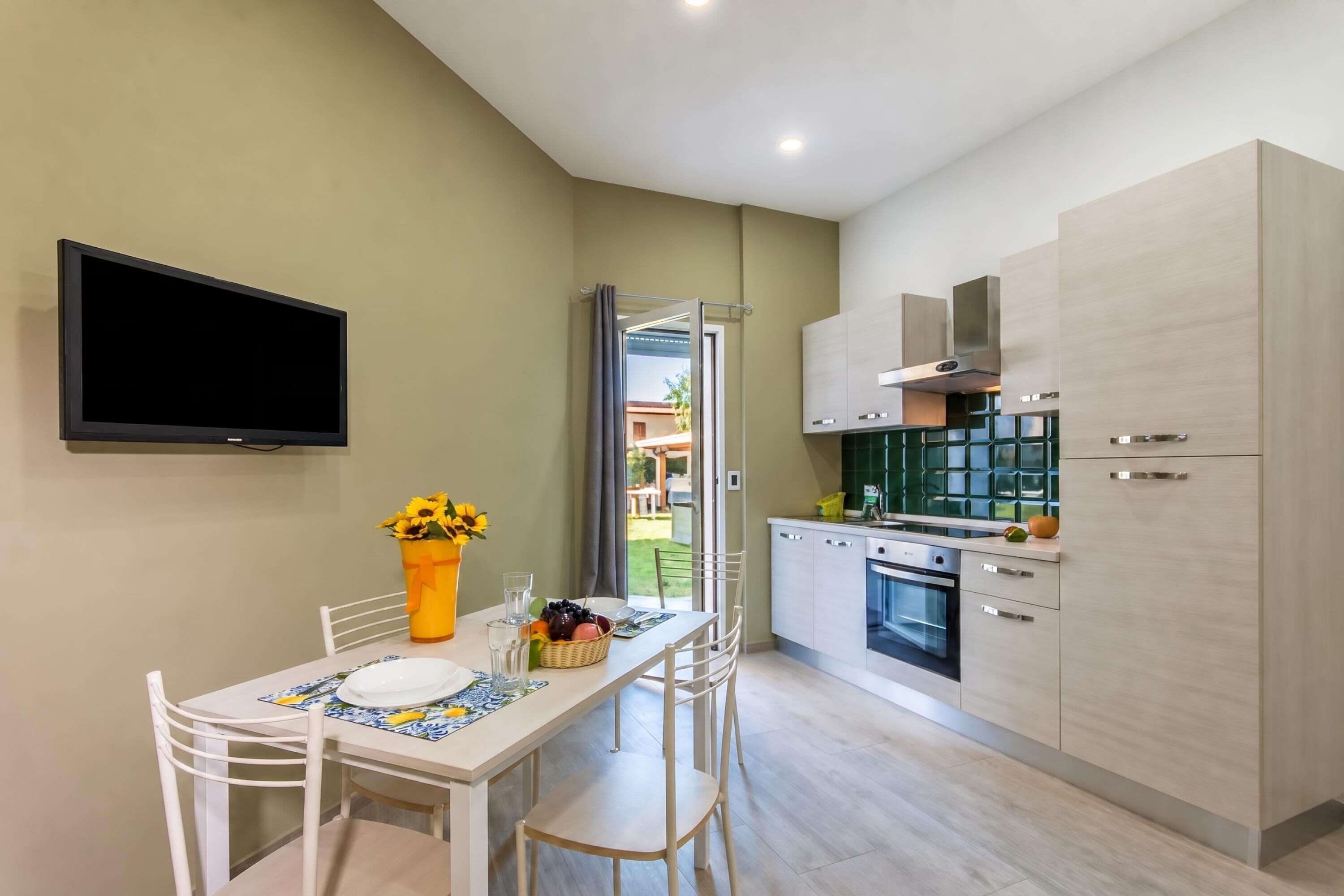 Apartamento Familiar, 1 quarto, varanda, em frente ao mar (Casa Smeralda a 200m From The Sea) | Cozinha privada