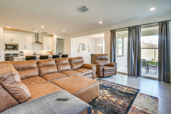 5 Mi To Westgate: Newly Built Glendale Home - Glendale, AZ