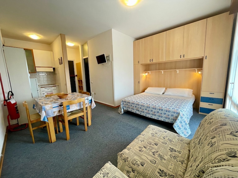 Monolocale Con Balcone E Piscina - Caorle