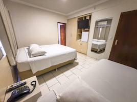 Quarto Triplo Deluxe | Secretária, Wi-fi grátis