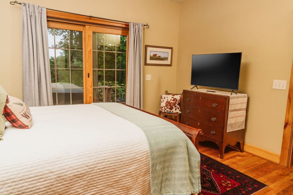 Windfall Farm Stone Cottage - Ashe County | Vrbo