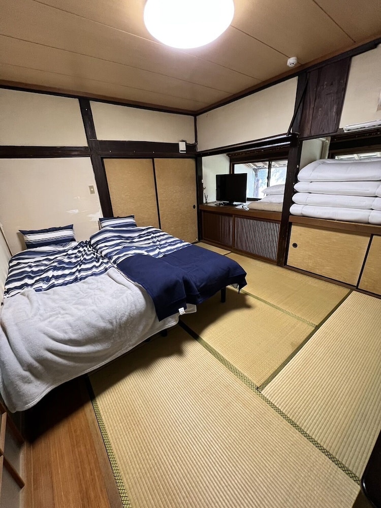 Entire Old House Rental, Complete Rental, Private Sauna - Saga