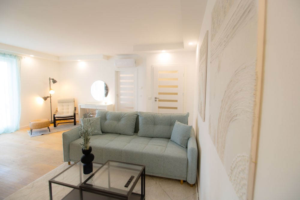 Charmantes Apartment In Herzen Von Wien - Viena