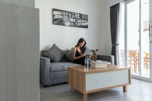 Quarto luxo, vista para o jardim (Deluxe Ground Floor) | Área de estar