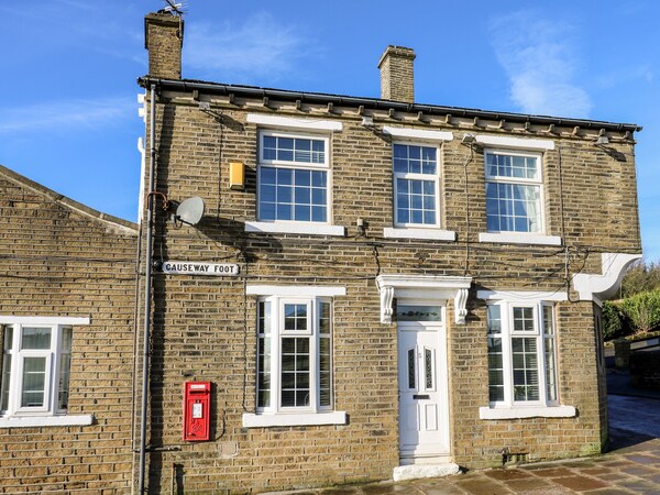 Rock Hollow - Halifax, Royaume-Uni