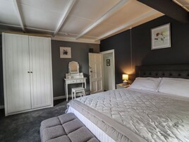 Casa de Campo | 2 quartos, com decoração personalizada, com mobília individualizada 