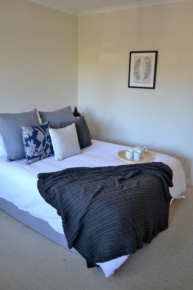 New To Vrbo: Spacious 2br Apt Next To The City - Canberra