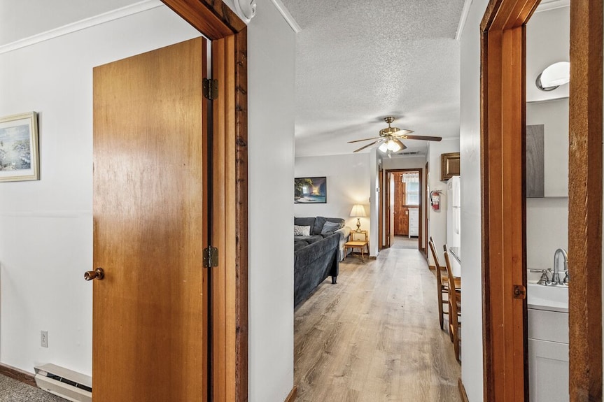 Classic Hatteras Island Beach Cottage, Only A 5 Minute Stroll To The Beach - Outer Banks, NC