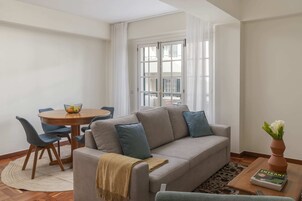 Apartamento Básico | Sala de estar | Televisor 