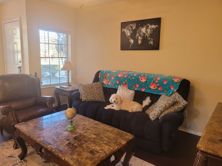 Comfortable Condo. An Oasis In The Middle Of Dallas/fort Worth. - 맨스필드