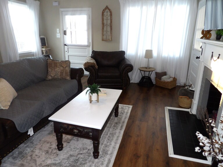 Pet Friendly Simply Southern Gem. Located Just Minutes From Ft. Moore. - Columbus, GA