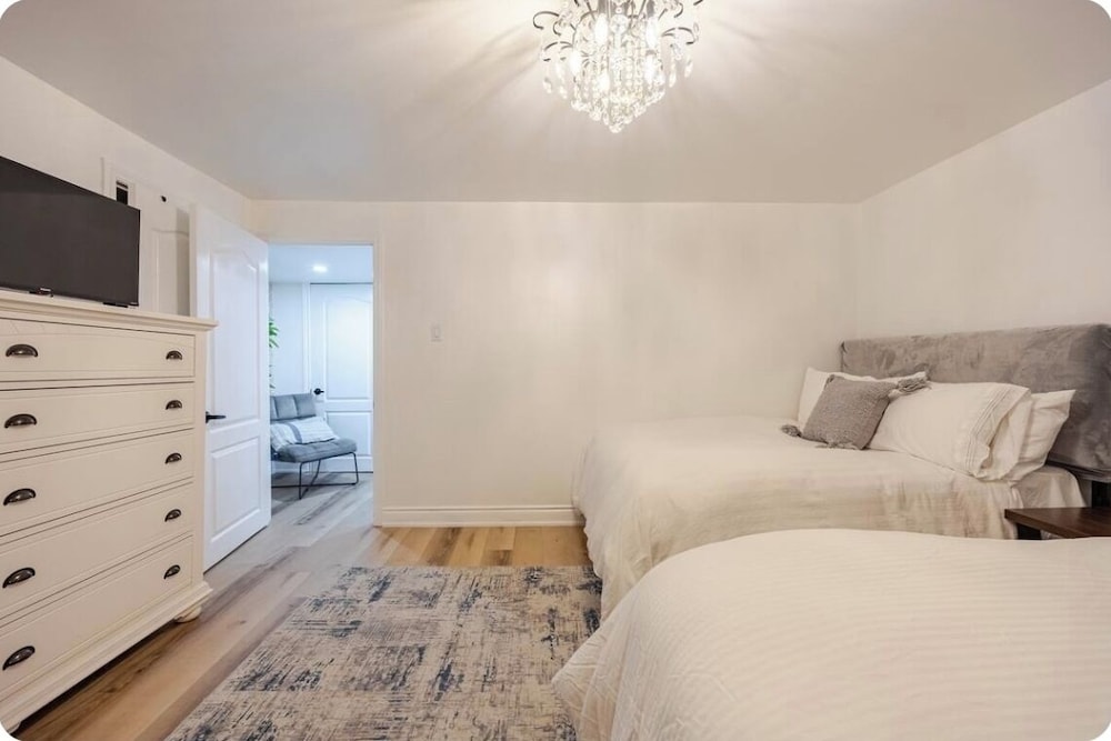 Stunning & Spacious 1 Bedroom Oasis - Brampton