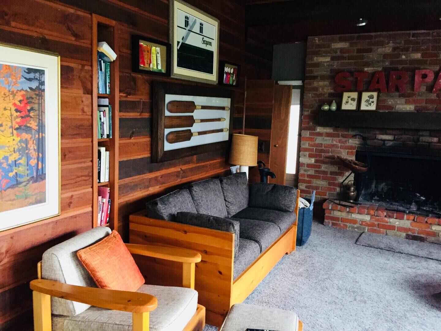 Secluded Muskoka Gem: Spacious Cottage With Private Sandy Beach & Expansive Dock - 