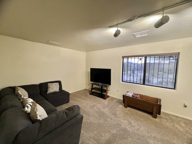 2 Bdr 1 Bath Mountain View House - Casino Del Sol