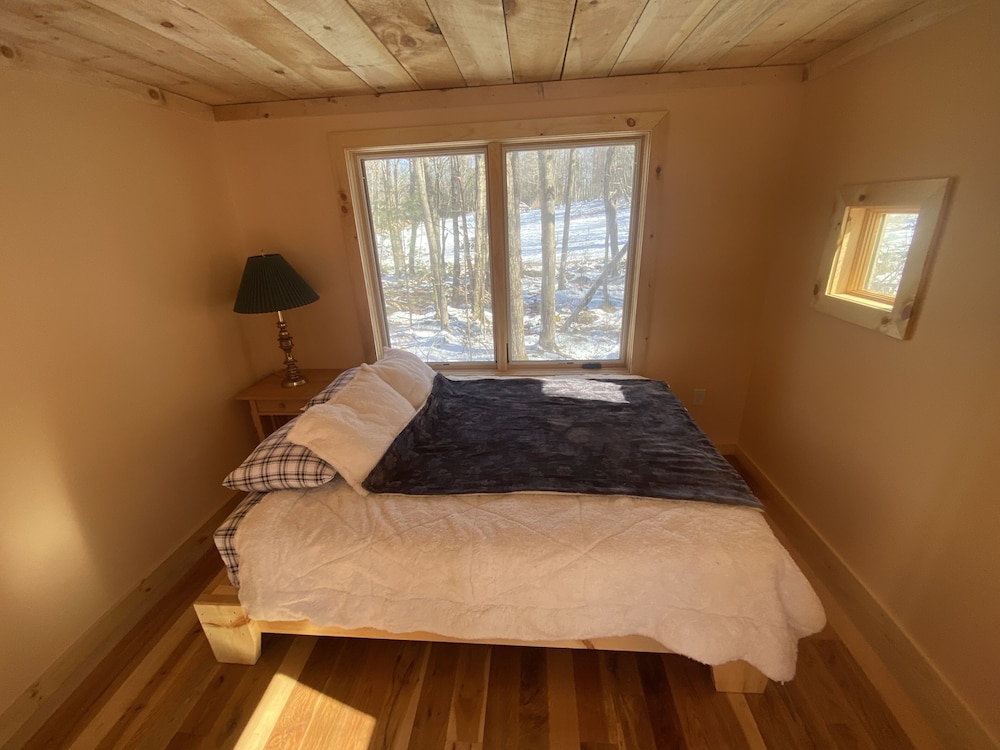 Taborton Harvest Timber Trails
Unique Cabin Experience - Hudson Valley, NY