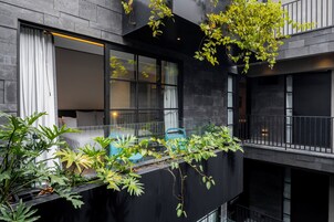 Loft premium, sacada, no pátio | Sacada