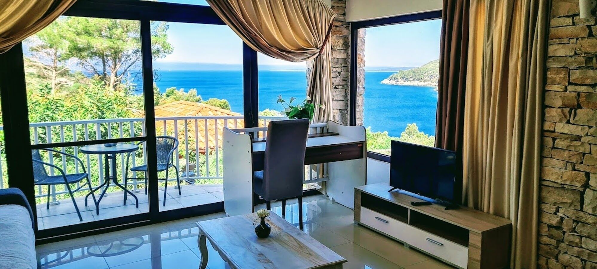Two Bedroom Apartment With Terrace And Sea View Cove Poplat, Korčula (A-18258-d) - Vela Luka