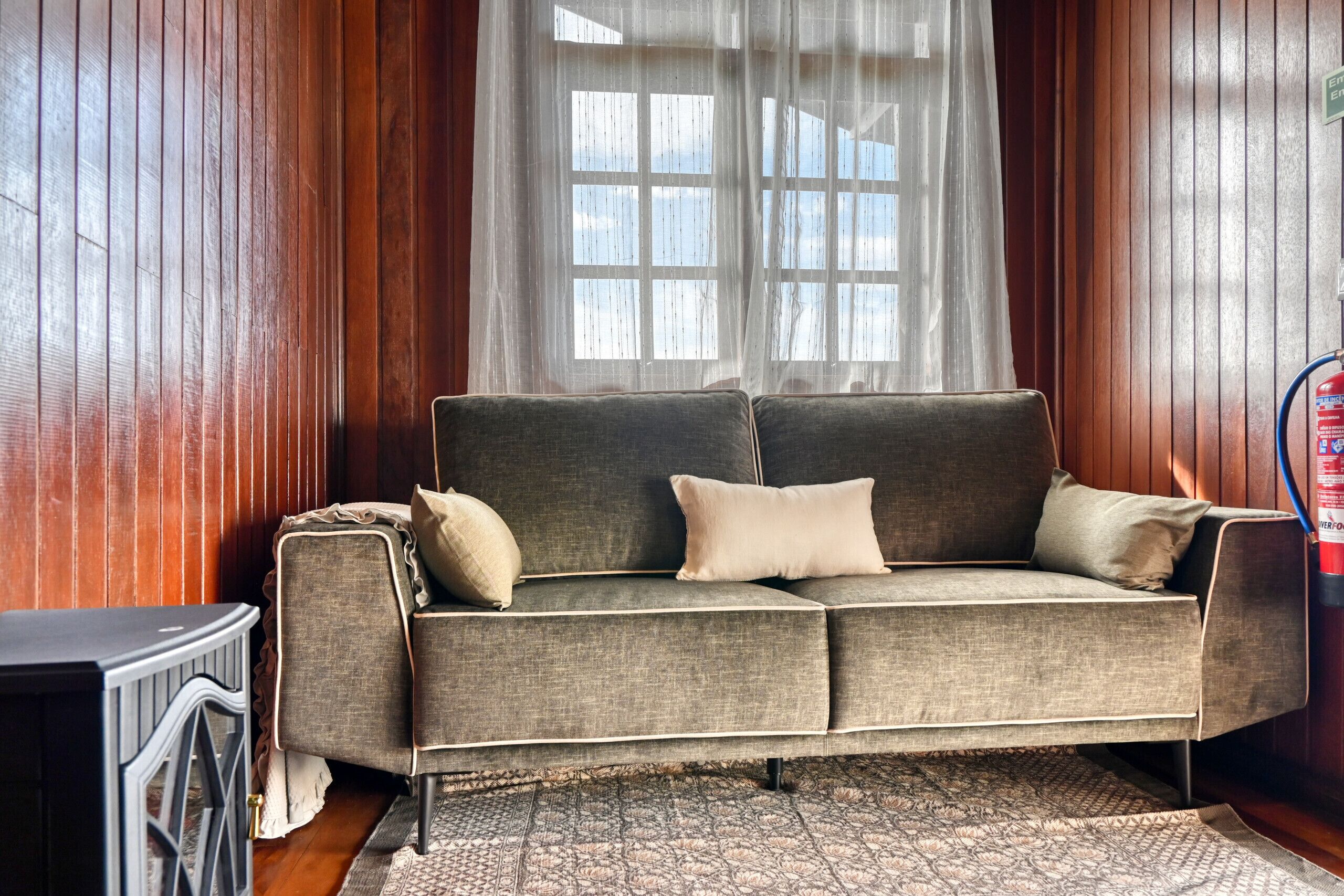 Chalet Do Relógio Dágua, A Home In Madeira - Madeira Island