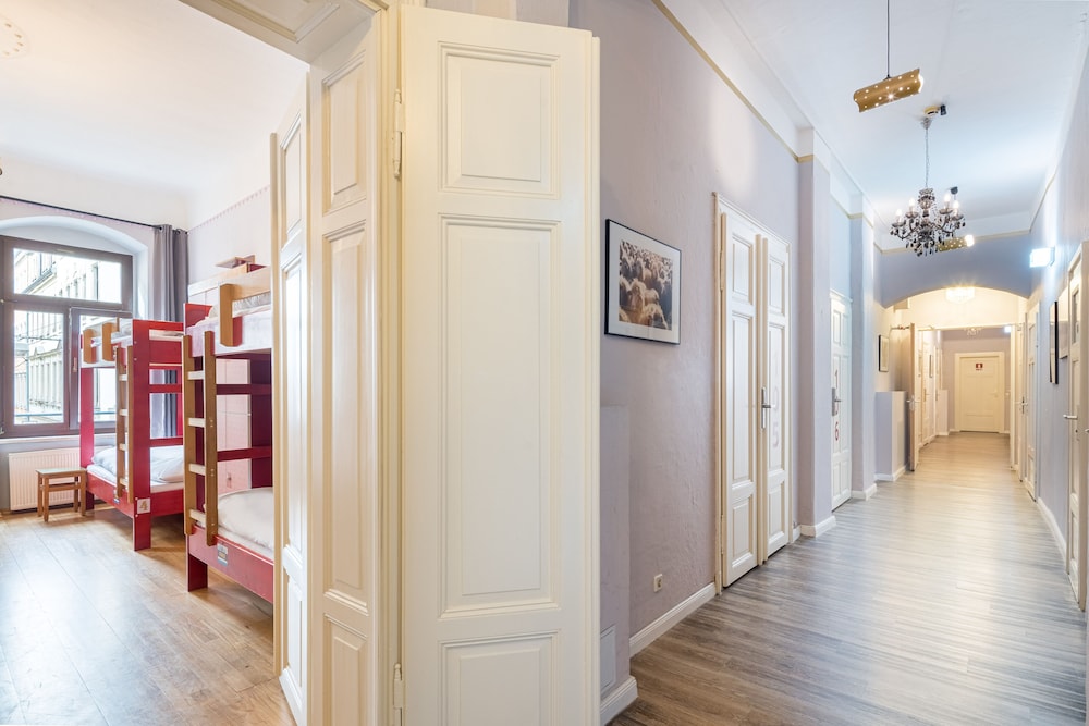 7-bettzimmer Mit Etagendusche - Dresden