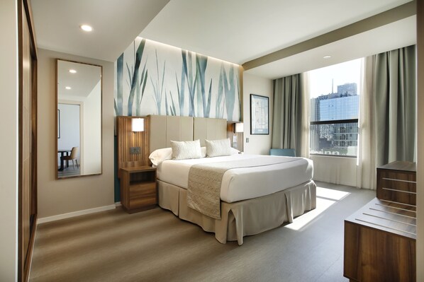 Suíte luxo, 1 cama King e sofá-cama | Roupas de cama premium, cofres nos quartos, escrivaninha