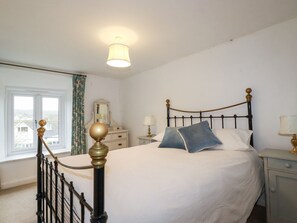 3 quartos, individualmente decorados, individualmente mobiliados