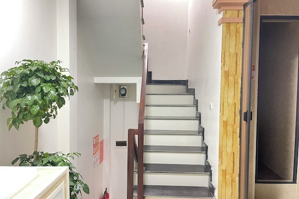 Cabana urbana, vários quartos, vista para a cidade | Terraço/pátio