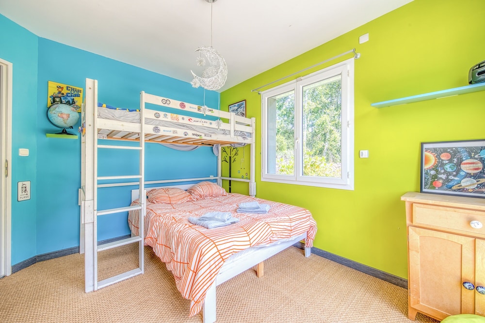 Villa 'Familiale Sur 3000m2 Avec Piscine' Avec Piscine Privée, Terrasse Privée Et Wi-fi - Sanguinet