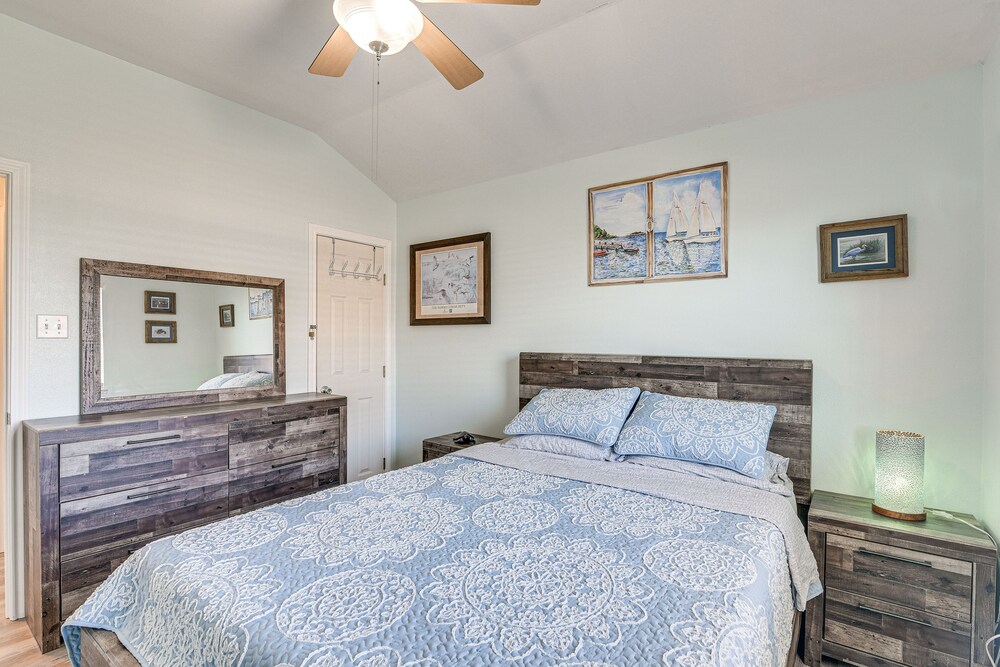 Walk to Shore: Surfside Beach Home w/ Balcony! - Surfside Beach | Vrbo