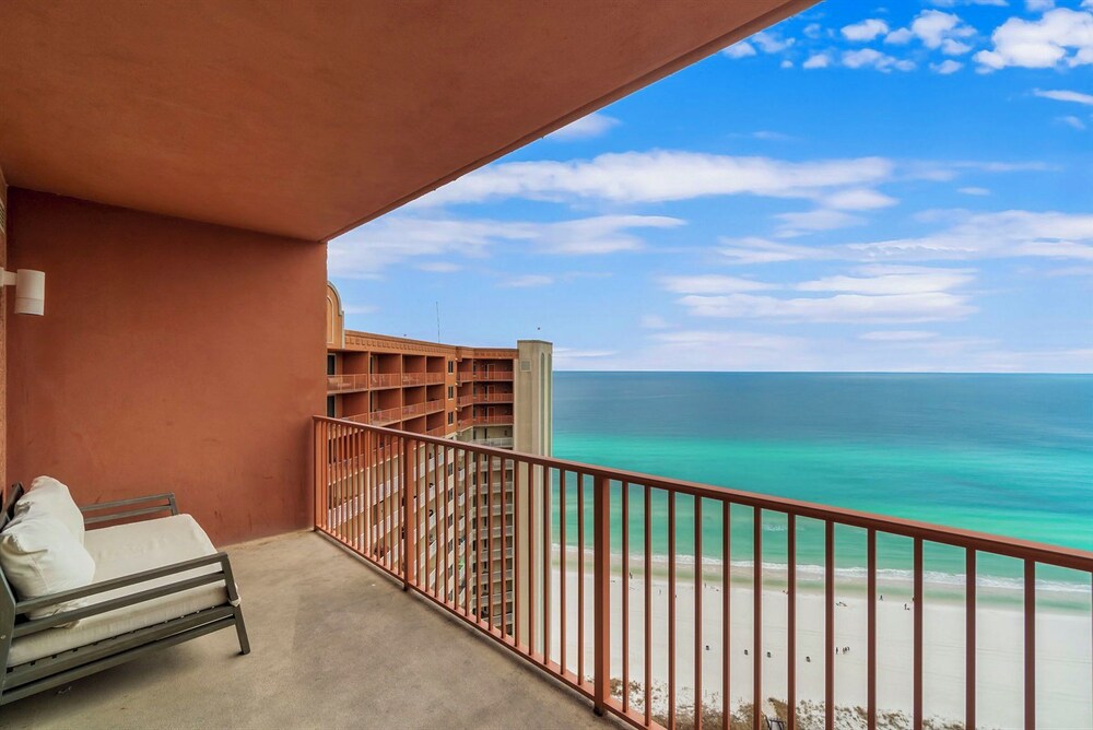 Oceanfront Pcb Resort Condo W/ Balcony + Views! - Panama City Beach, FL