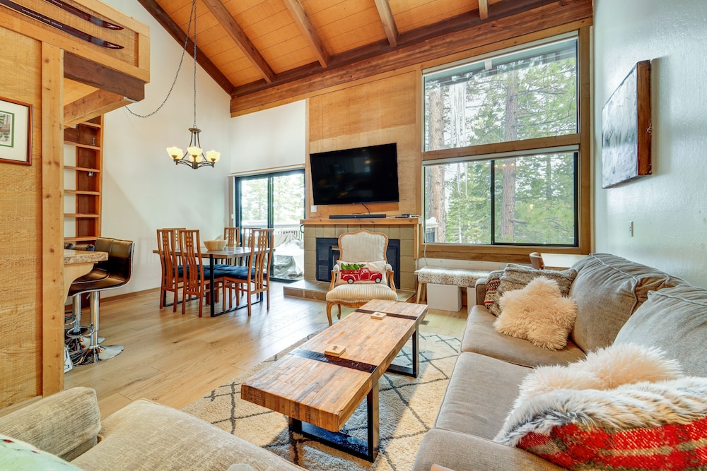 Truckee Resort Condo W/ Shuttle + Hot Tub Access! - Lake Tahoe