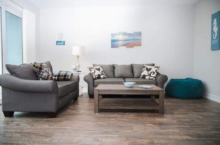 Luxury Condo By The Beach - Melbourne, FL