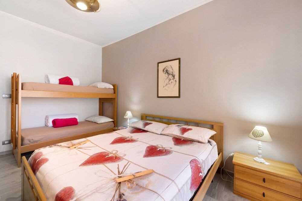 Appartement 'Giaely' Met Balkon En Airconditioning - Loano