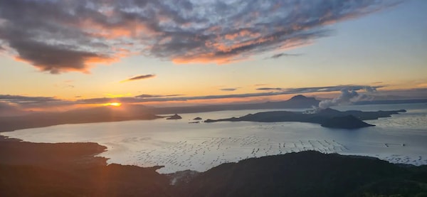 Blowing In The Wind Tagaytay - Tagaytay