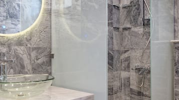 Apartamento Elite | Casa de banho | Toalhas fornecidas, champô