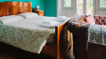 Quarto Deluxe, vista para a montanha | 1 quarto, cofre no quarto, cortinas/cortinados opacos, Wi-fi grátis
