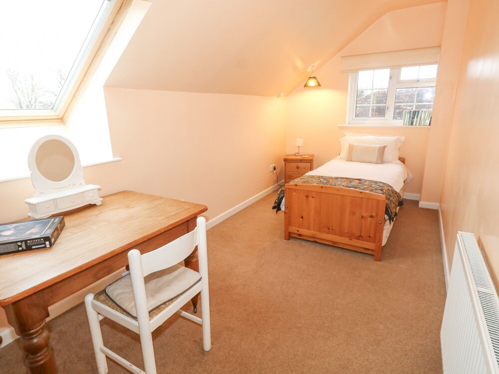 GLYDE HOUSE, pet friendly, with a garden in Dorchester - Dorchester | Vrbo