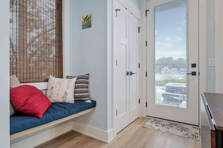 Cozy Lake Cottage: Chefs Kitchen, Bbq & Lake Views - Greenville, MI