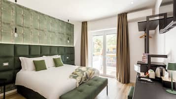 Quarto exclusivo, várias camas, sacada, vista para a cidade | Roupas de cama premium, edredons de pluma, camas Select Comfort