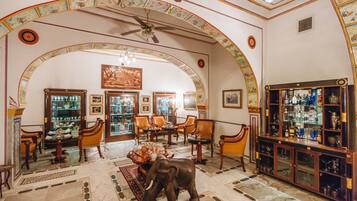 Bar junto à piscina