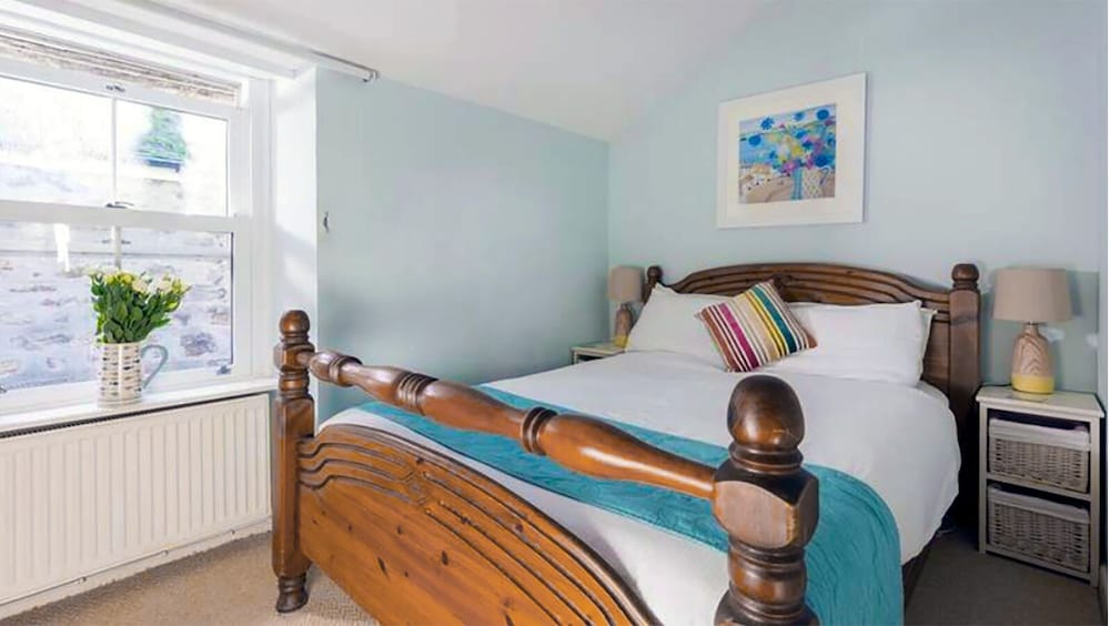 Lovely Family Fisherman Cottage, Sleeps 5, Pet Friendly, Holiday Cottages St Ives - St Ives