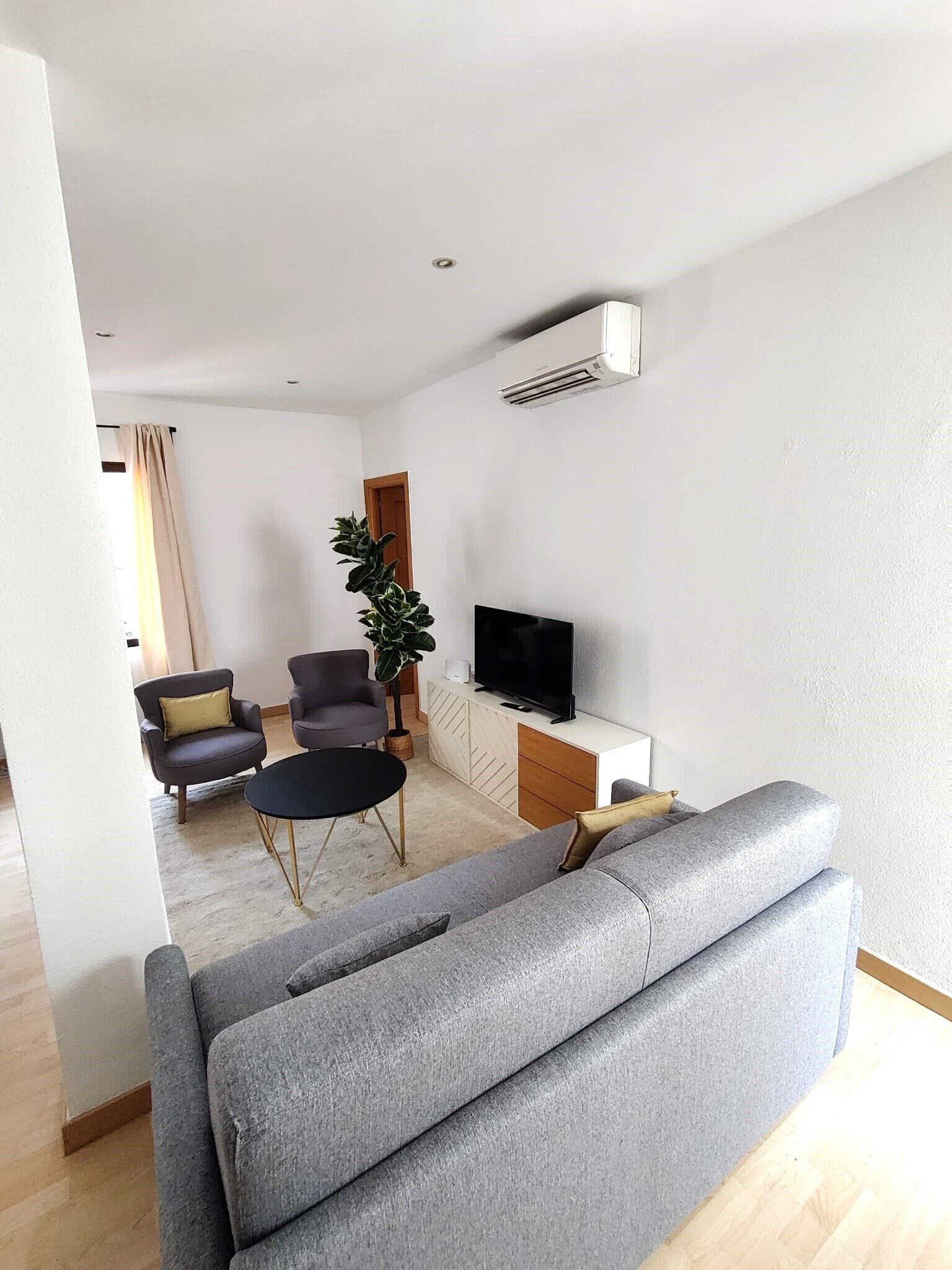 Acogedor Hogar En Cuatro Caminos - Madrid