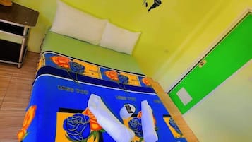 Quarto Twin Romântico, vista para o pátio | Roupa hipoalergénica