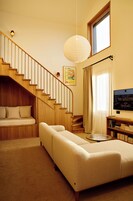 Quarto com design assinado, terraço | Roupas de cama premium, cofres nos quartos, escrivaninha